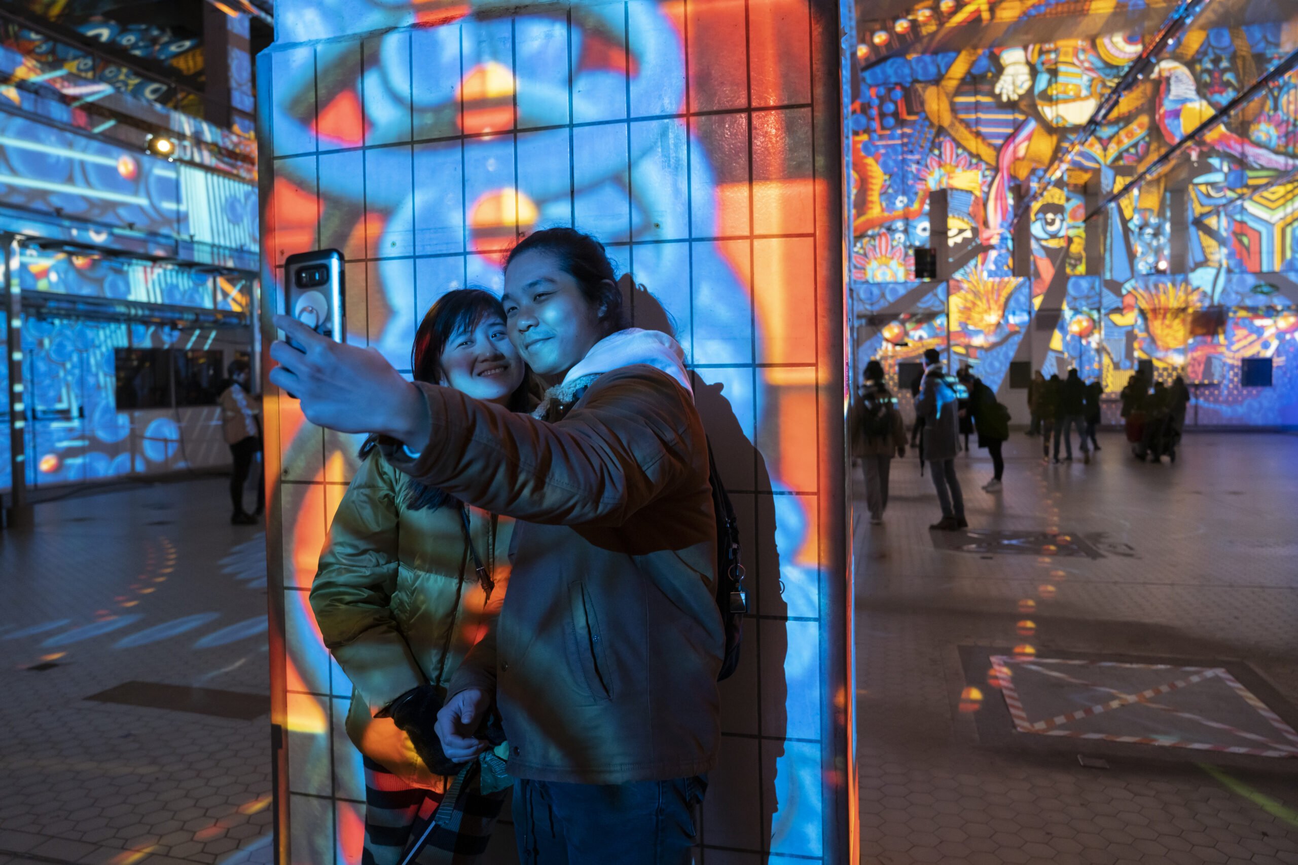 GLOW - Persinformatie