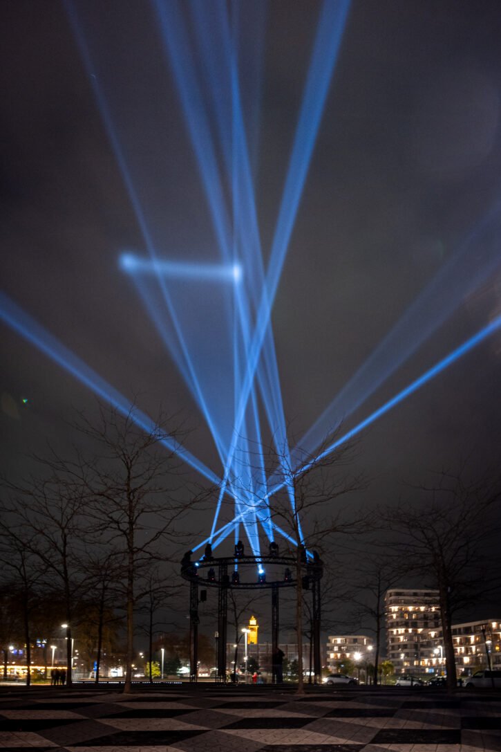 Step into the Light | Michel Suk - Helmond - GLOW