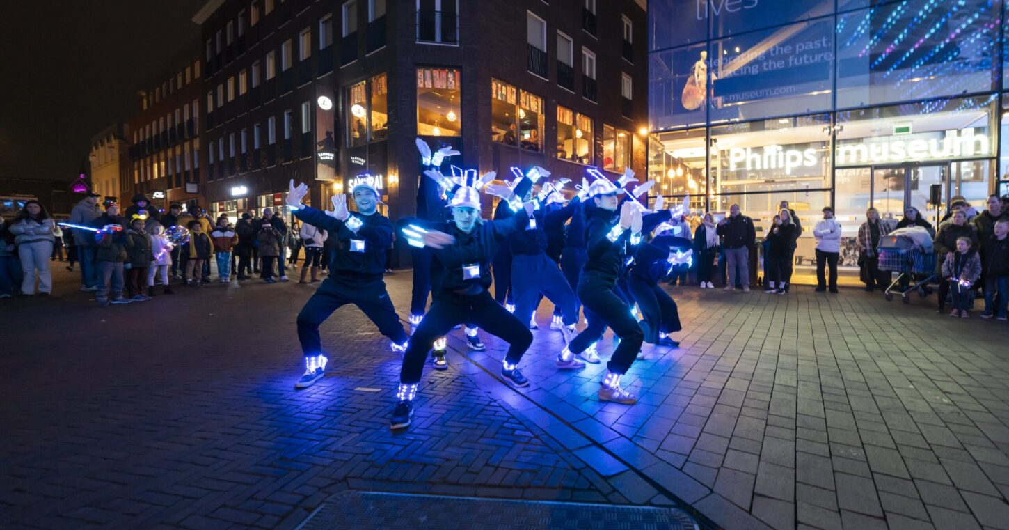 Light Parade - Onda Studio - GLOW