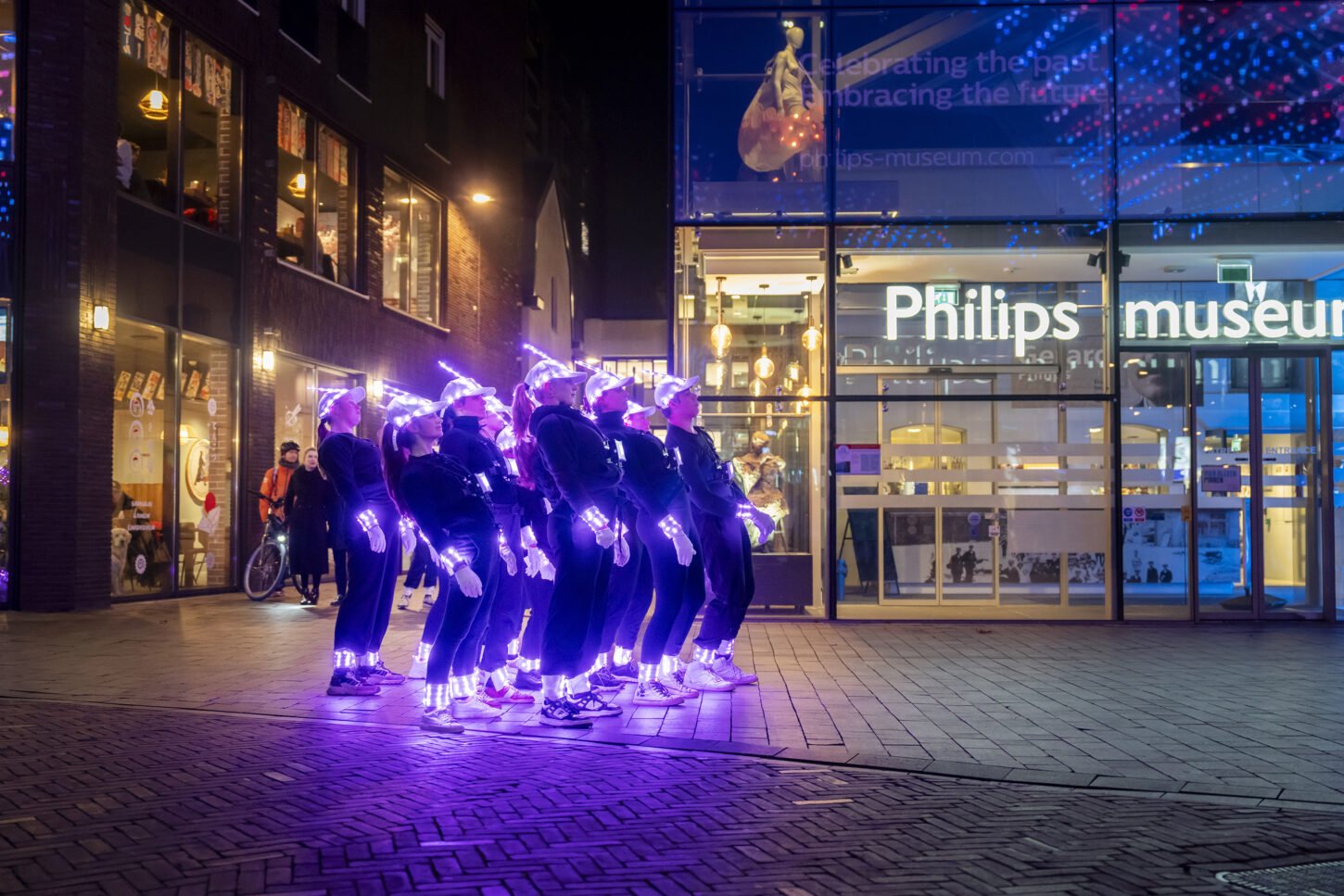 Light Parade - Onda Studio - GLOW