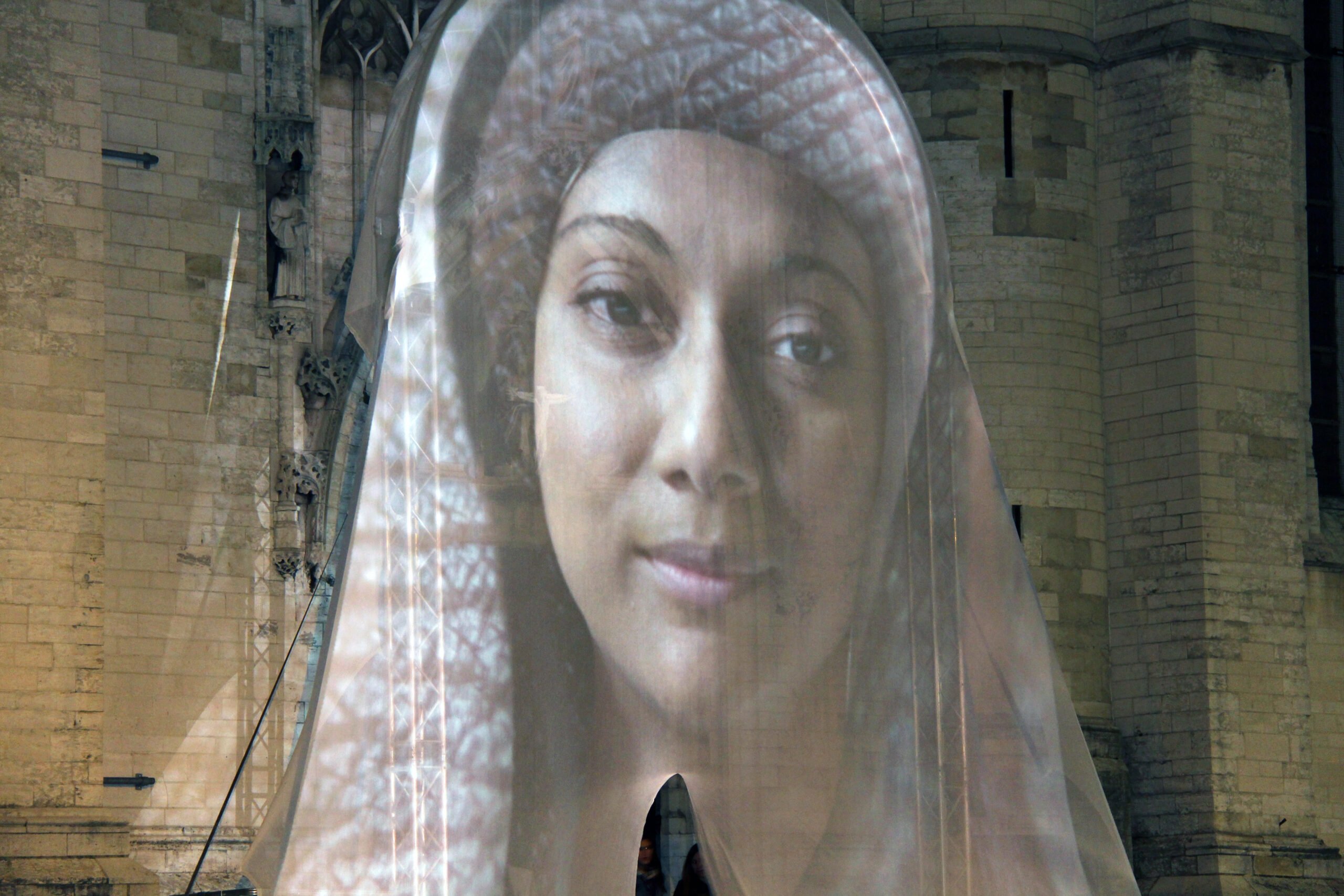 Awakening of Mary - Titia Ex - GLOW